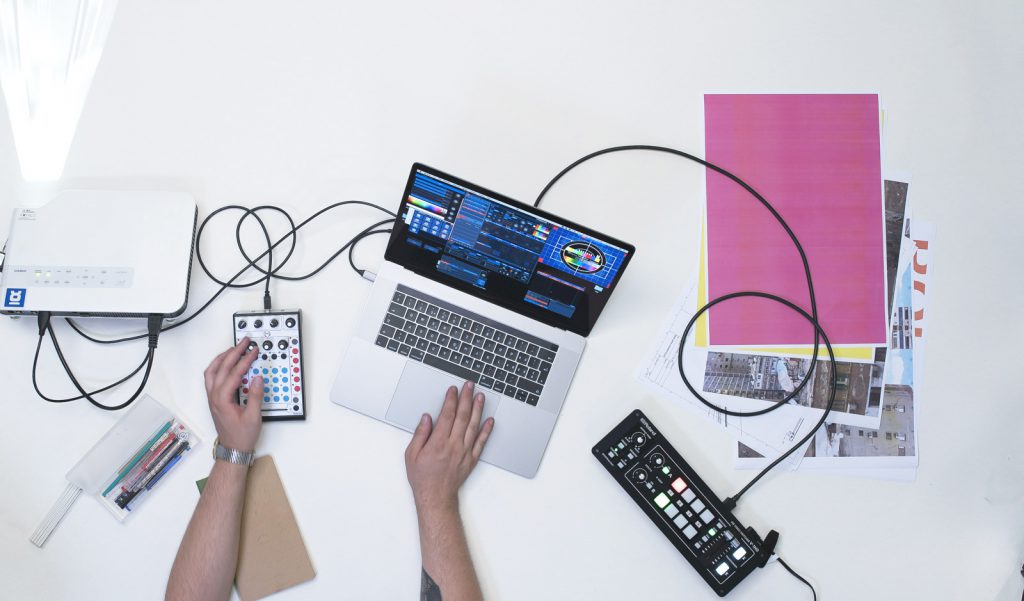 modul8 v2 - garageCube